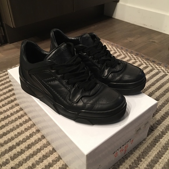 Givenchy | Shoes | Givenchy Mens Tyson Low Snickers Size 4 | Poshmark